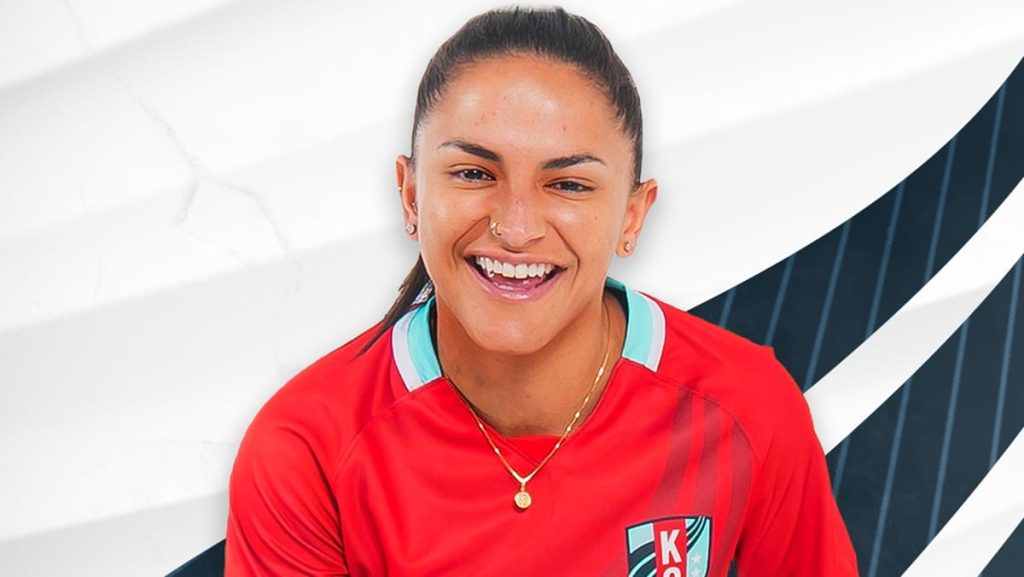 Debinha: biografia, estatísticas, carreira e prêmios - Futebol na Veia