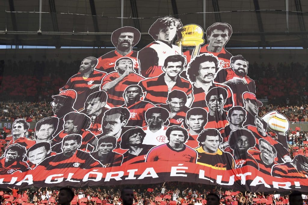 Flamengo: torcida homenageia ídolos históricos em mosaico na final da ...