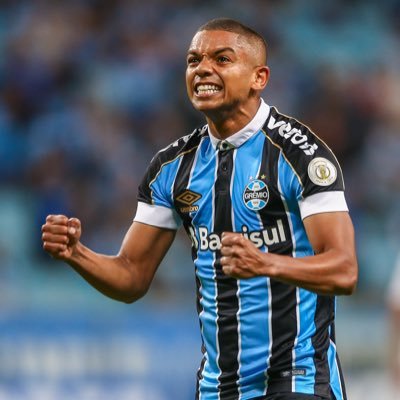 David Braz completa 33 anos de vida - Futebol na Veia