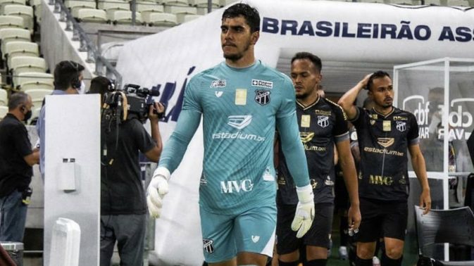 Richard comenta sobre sua primeira partida na temporada - Futebol na Veia