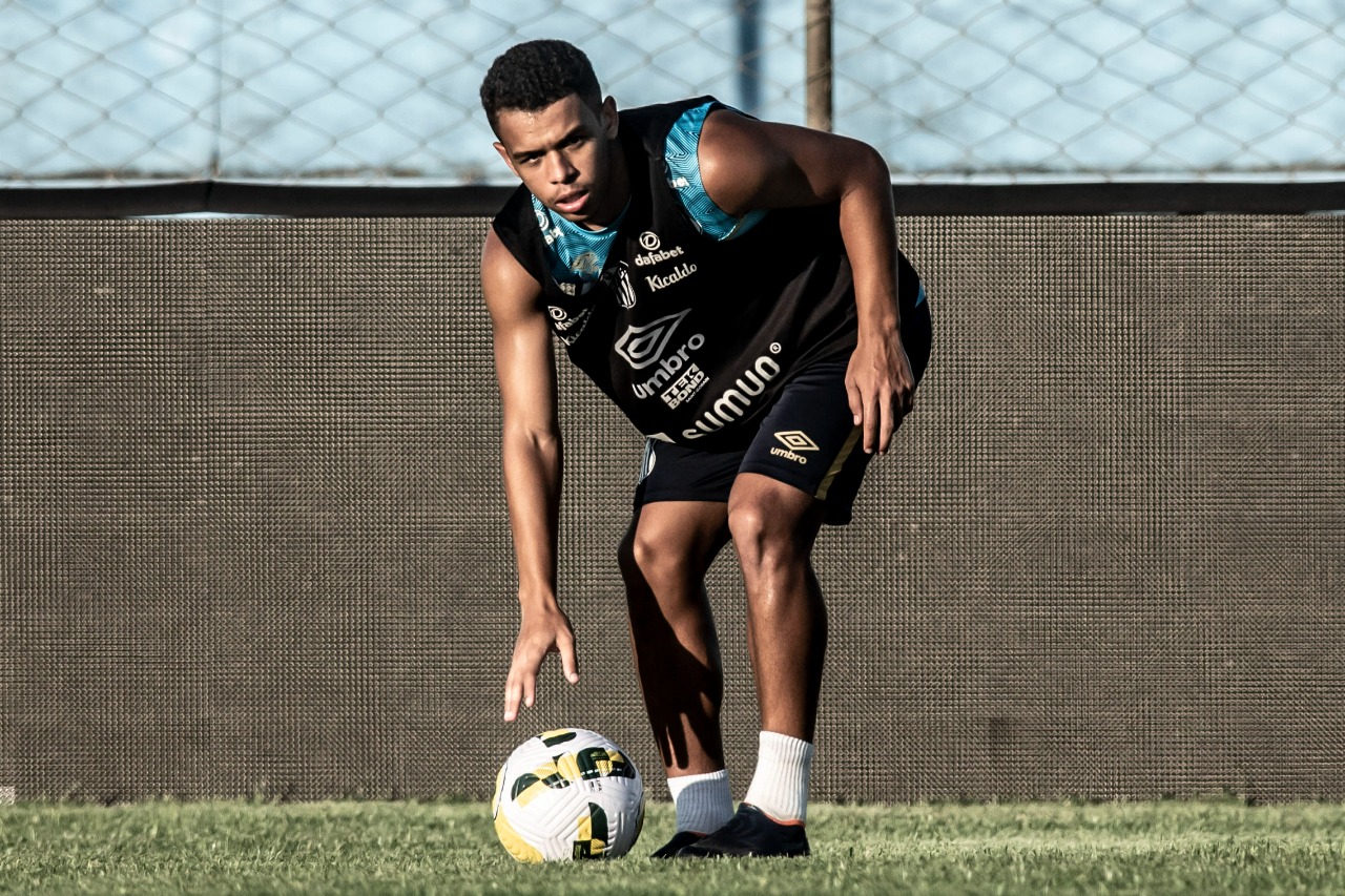 Sandry comemora melhora física após lesão: "Estarei 100% para o resto ...