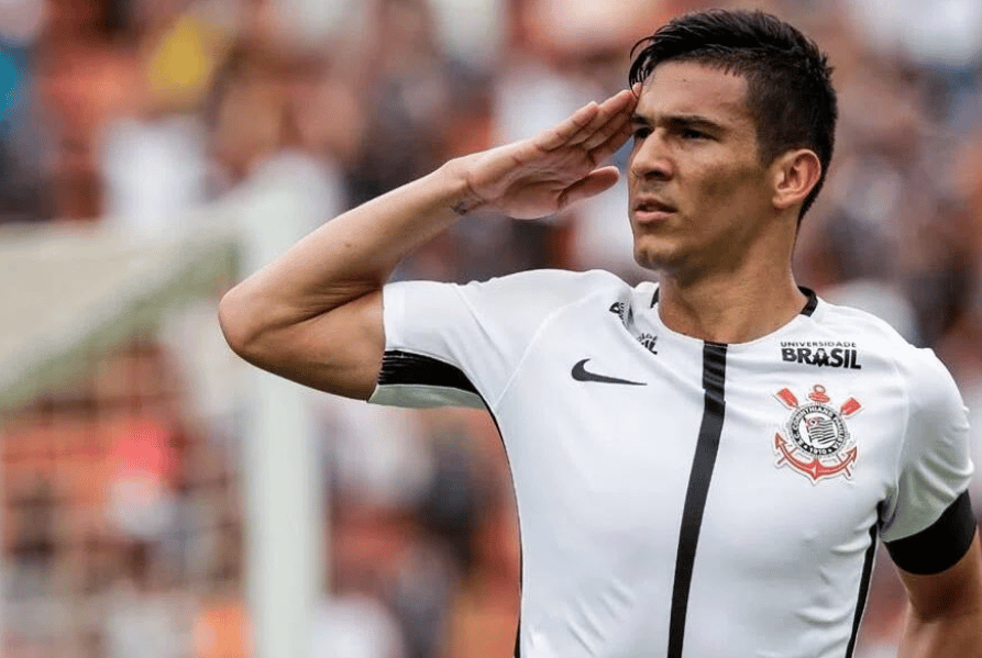 Balbuena chega no Brasil para assinar com o Corinthians - Futebol na Veia