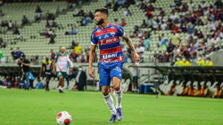 Juninho Capixaba no São Paulo? lateral define seu destino - Futebol na Veia