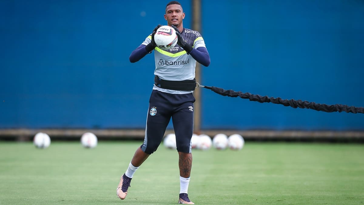 Crise no Grêmio? Goleiro perde a cabeça e clima esquenta na ida ao ...
