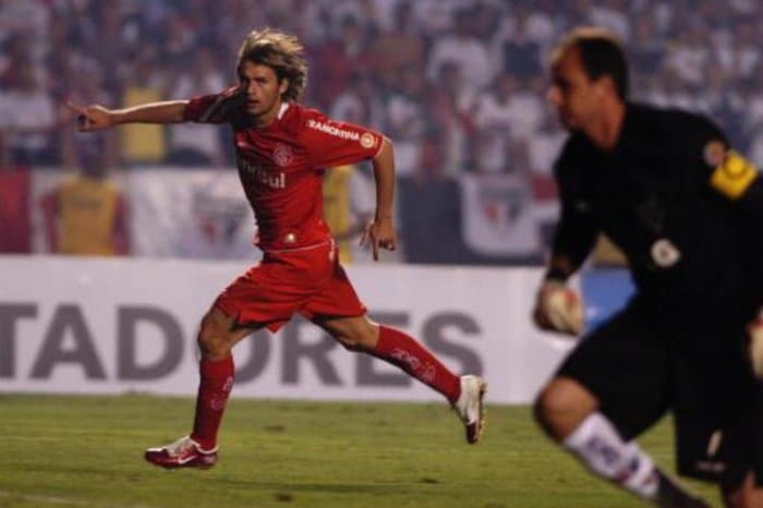 Rafael Sóbis provoca torcedores do São Paulo: "a história vai te ...