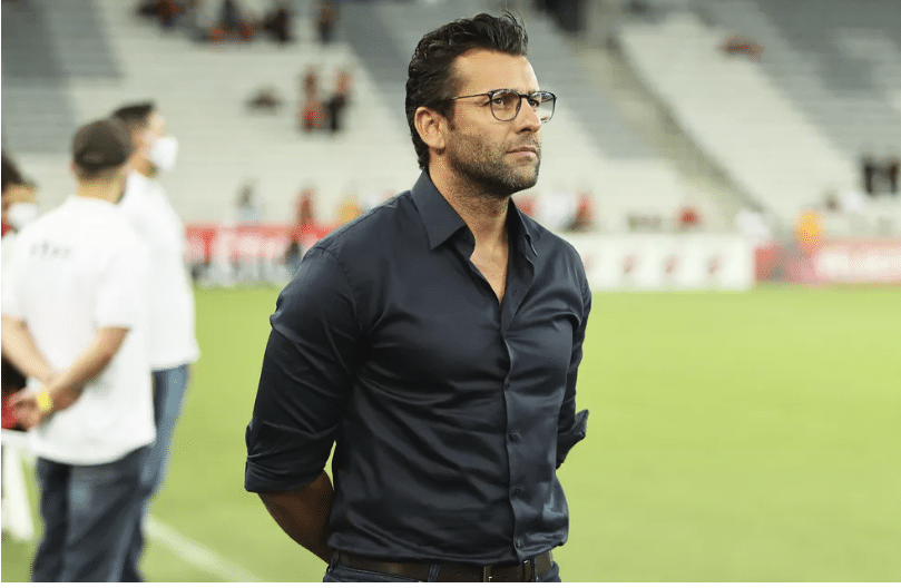 Alberto Valentim pode se tornar técnico de gigante brasileiro - Futebol ...