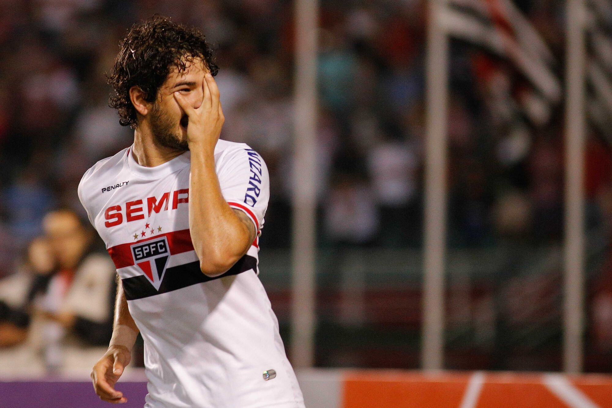 Pode pedir música! São Paulo acerta com Alexandre Pato pela 3ª vez ...