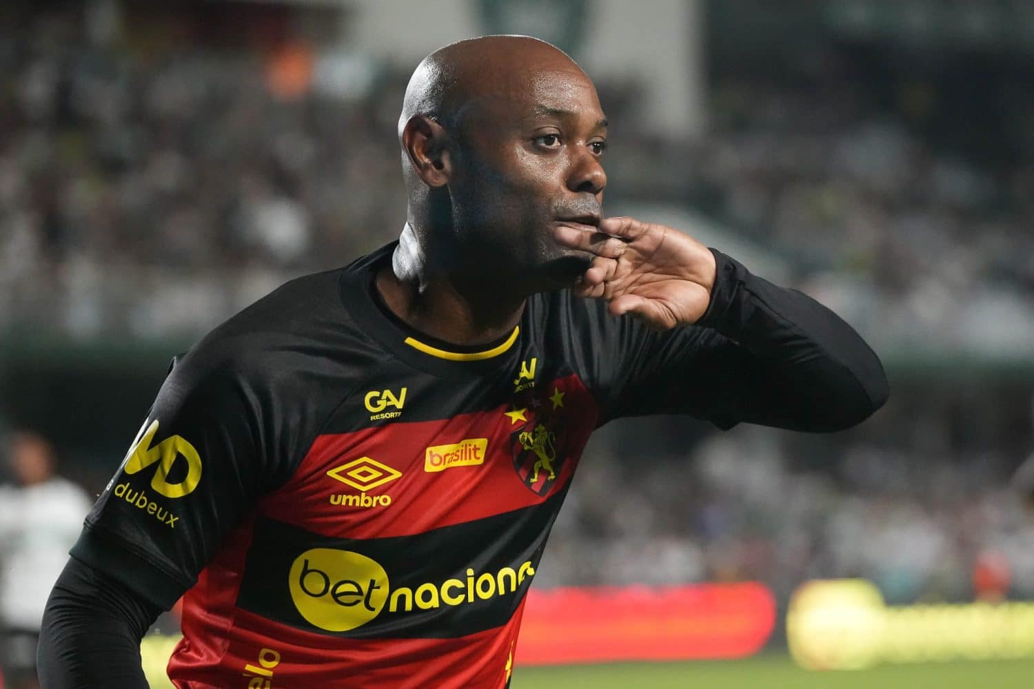 Ex-Corinthians, Vágner Love 'faz chover' na temporada; entenda ...