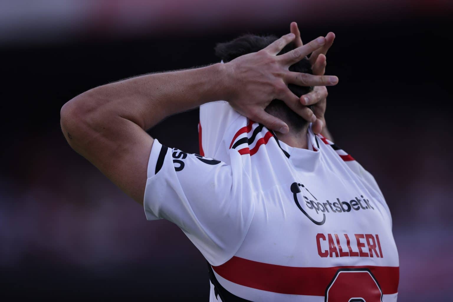 São Paulo: desempenho de Calleri em mata-matas divide torcedores ...
