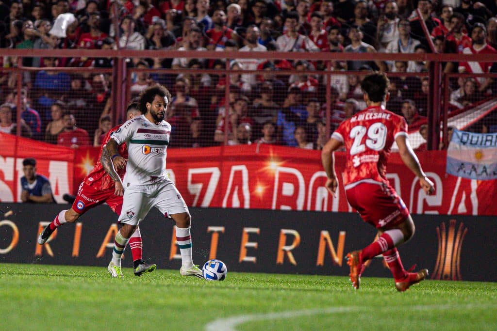 Fluminense: lesão assustadora de argentino gera onda de apoio nas redes ...