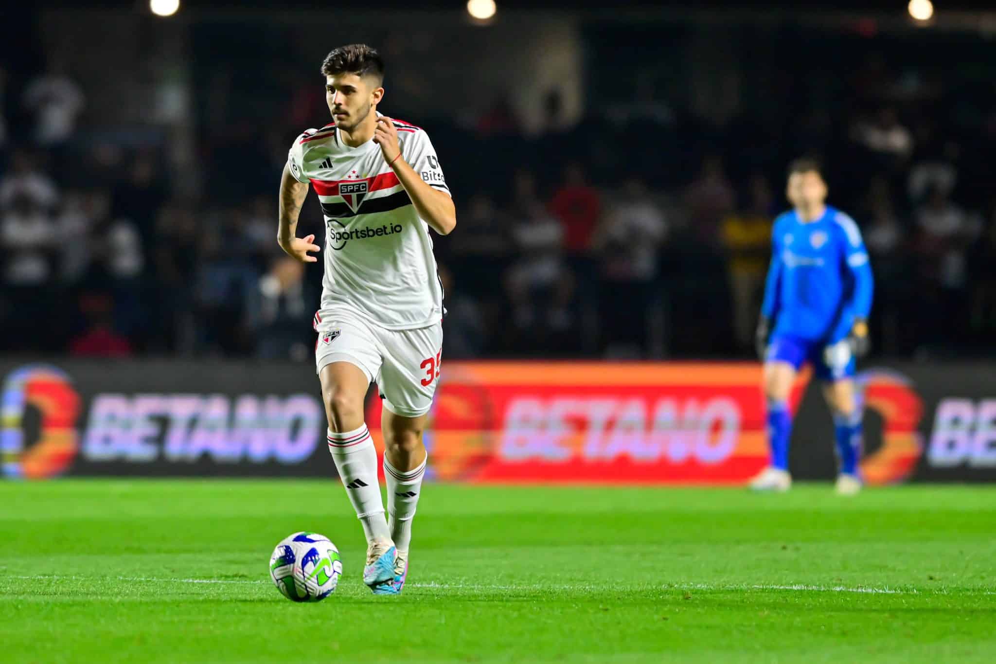 Beraldo assina novo contrato com o São Paulo com grande valorização ...