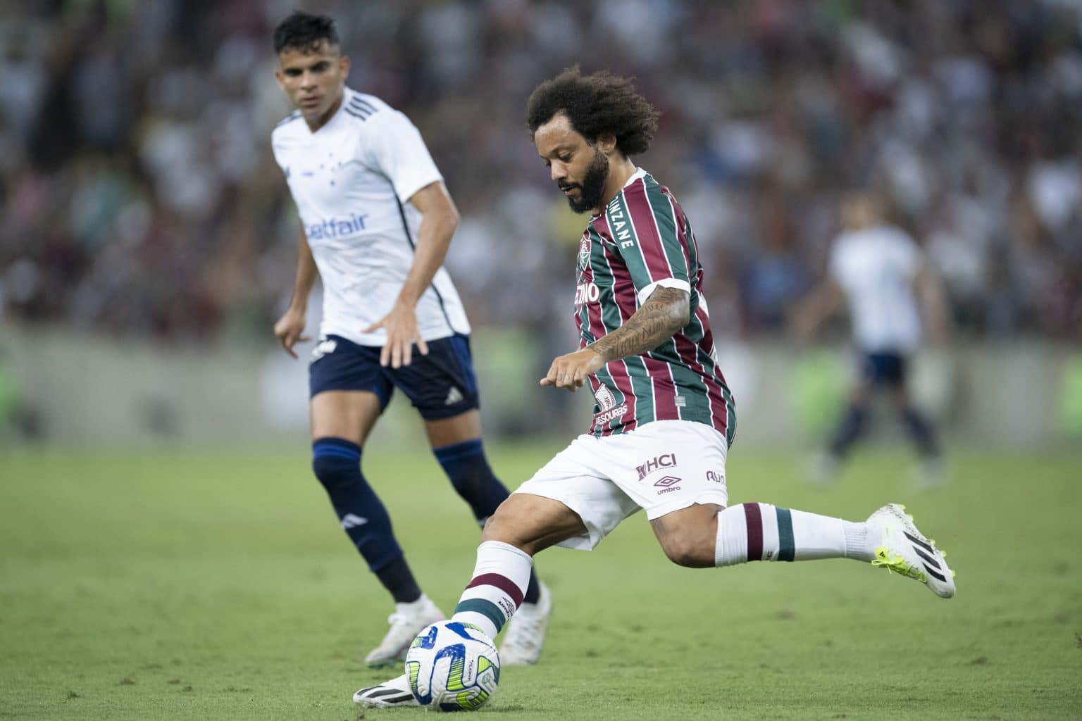 Fluminense: Marcelo 'desfila' em campo contra o Cruzeiro e tricolores ...